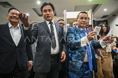Tim Pembela Prabowo Gibran Daftar Sebagai Pihak Terkait Sidang PHPU ANTARA Foto