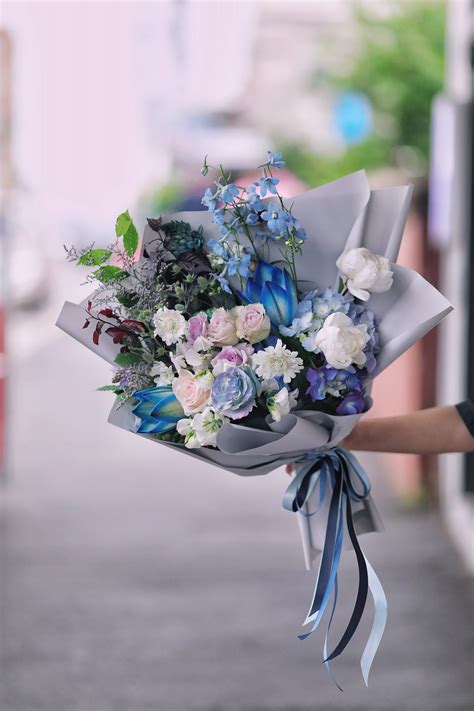 Skye Blue Summer Bouquet Monet De Fleur