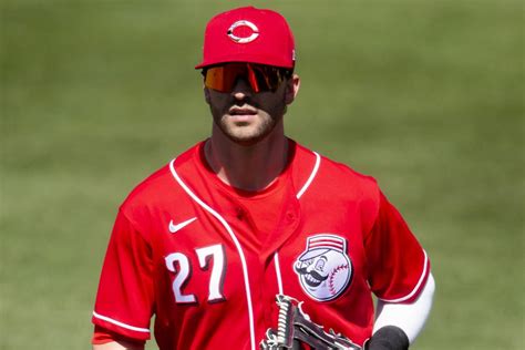 Reds Select Tyler Naquin Cam Bedrosian Mlb Trade Rumors