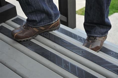 Gripstrips Anti Slip Tread Strips 8 Pack Black 32 X 2 Outdoor