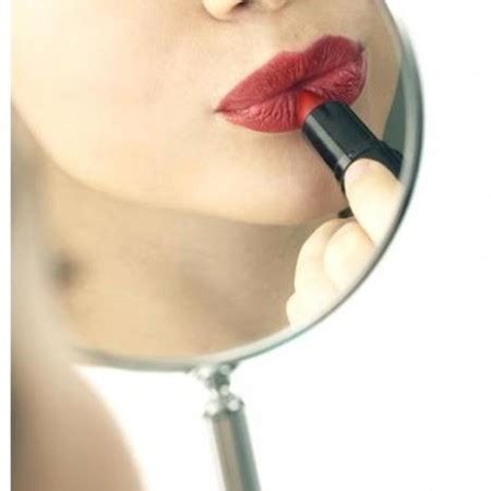 Tips For Choosing The Right Makeup Mirror Triangle Homeware