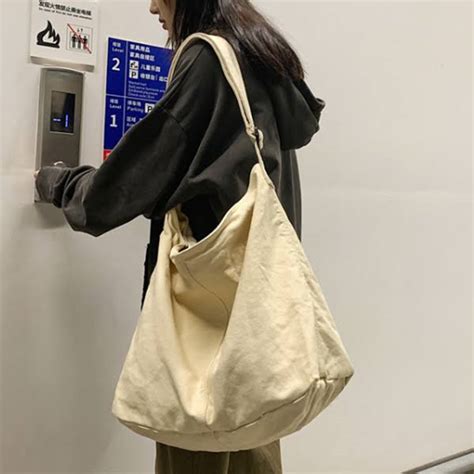 여행가방으로 극명히 갈리는 여행스타일