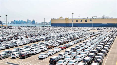 خبر مهم درباره واردات خودروهای کارکرده سامانه یکپارچه خودرو باید فعال