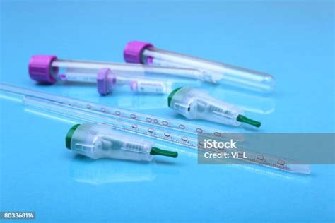 혈액 검사에 대 한 실험실 공급의 집합입니다 페 트리 접시 Scarifier 분 광 광도 계 큐 벳 혈액 시험 관 선택적