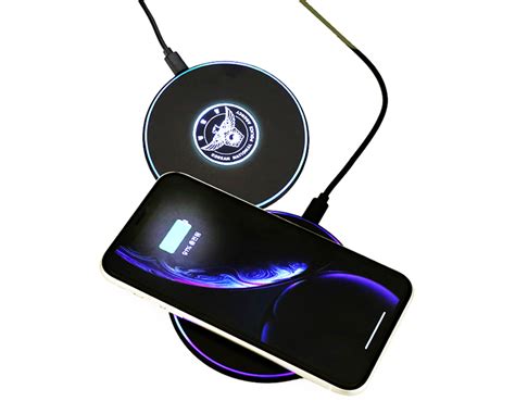 로고가 돋보이는 기업 홍보물 ★ 헬프맨 Led 고속 무선충전기★ 대학교 기념품 제작 추천 네이버 블로그