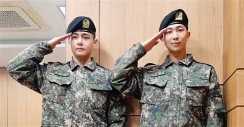 Bts 4인방 기초군사훈련 끝rm·뷔 ‘최정예 훈련병 표창