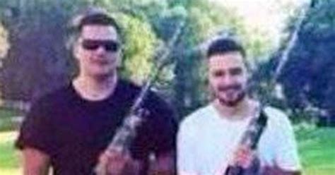 One Direction S Liam Payne Slammed For Duck Dynasty Gun Photo OK