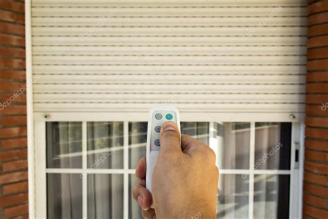 comment poser volet roulant electrique Domotique et énergie