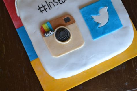 Deezert Twitter Instagram And Cake