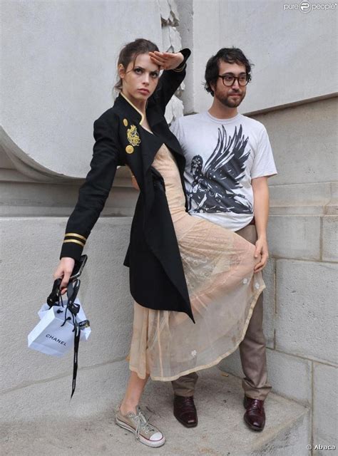 Sean Lennon Charlotte Kemp Muhl The Goastt Chimeramusic Kemp