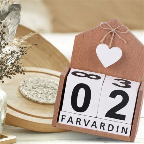 کمدا قیمت و خرید تقویم رومیزی رنگ صورتی،سفید،رنگ چوب،طوسی سایز 16