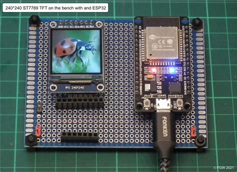 displaying color pictures on a 240 240 tft screen with st7789