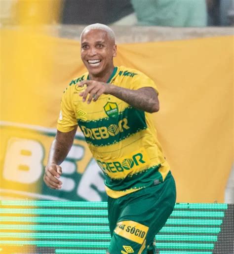 Cuiabá 3 X 0 Flamengo Dourado Surpreende E Atropela O Mengão