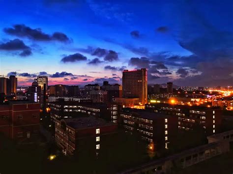 大学校园的美丽风景背景图片素材下载 图片编号qonwgxor 免抠素材网