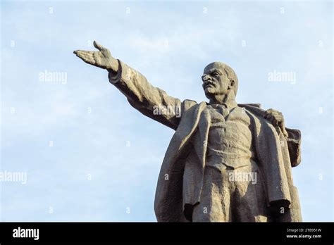 Bishkek Kyrgyzstan April 12 2023 Closeup Of Vladimir Lenin Statue
