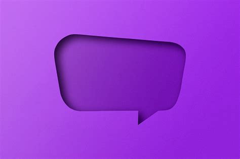 보라색 종이 절단 구멍 구름 모양은 빛과 그림자로 겹쳐집니다 0명에 대한 스톡 사진 및 기타 이미지 0명 Brand Name Online Messaging