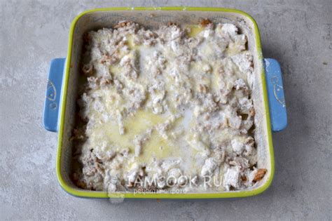 Насыпная шарлотка с яблоками и манкой слоями — рецепт с фото пошагово