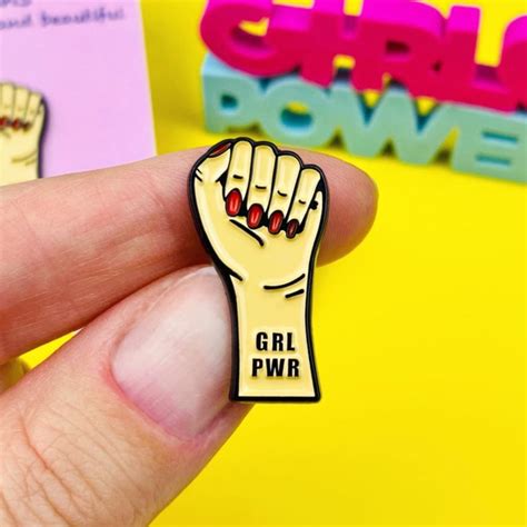 Pin Girl Power Galeria Detale