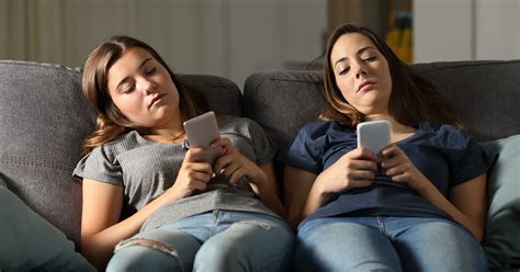 Do Smartphones And Social Media Lead To Adolescent Suicide Penn Today