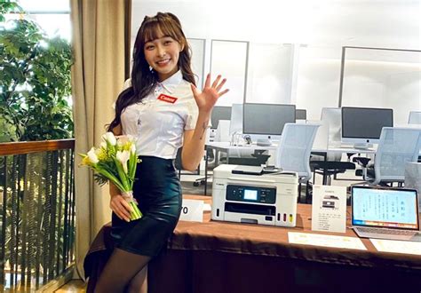 啦啦隊女神林襄化身俏秘書 跳熱舞靠「它」印出髮香 科技電玩 生活 Nownews今日新聞