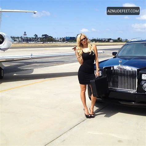 Leanna Bartlett Feet Aznudefeet