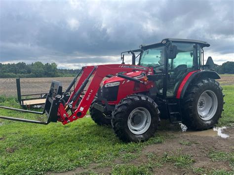 Massey Ferguson 5710 4wd Tractor With 941 X Front End Loader Enclosed