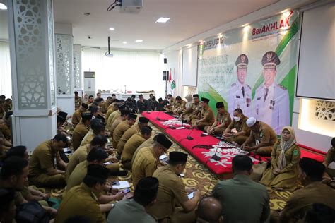 Rapat Kerja Daerah Sekda Ambo Sakka Minta 2024 Stunting Selesai