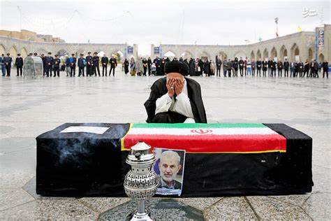 مشرق نیوز عکس مراسم تشییع و تدفین پیکر حسن غفوری فرد در حرم رضوی