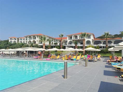 "Pool" Akrathos Beach Hotel (Ouranoupolis) • HolidayCheck (Chalkidiki ...