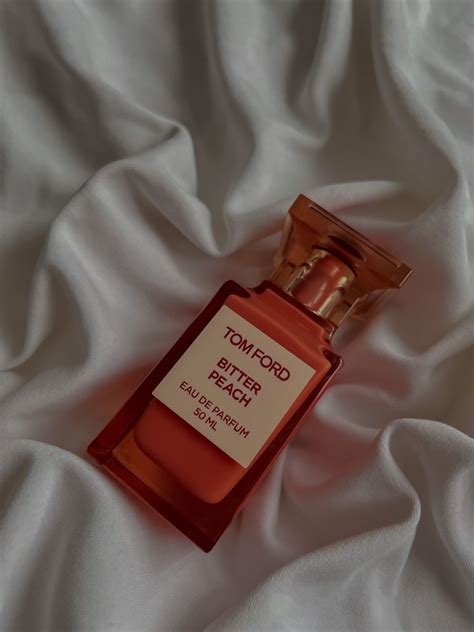 Tom Ford Bitter Peach Perfume