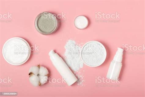 알기네이트와 점토 얼굴 마스크 항아리에 화장품 마스크와 크림 상단 보기 플랫 레이 각질제거에 대한 스톡 사진 및 기타 이미지