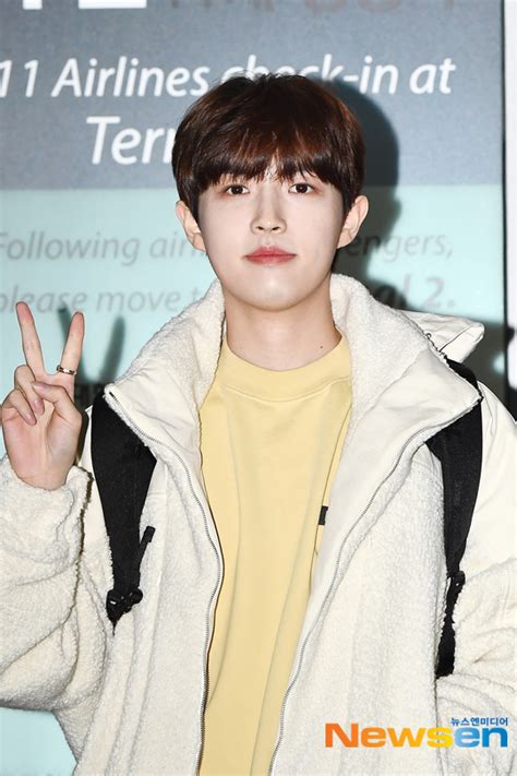 김재환 ‘귀여움의 정석 포토엔hd 손에 잡히는 뉴스 눈에 보이는 뉴스 뉴스엔