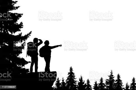 2 관광객 남자와 여자 백팩으로의 실루엣의 현실적인 그림 그것은 산에만 서 고 숲의 계곡으로 보인다 벡터 실루엣에 대한 스톡 벡터 아트 및 기타 이미지 Istock