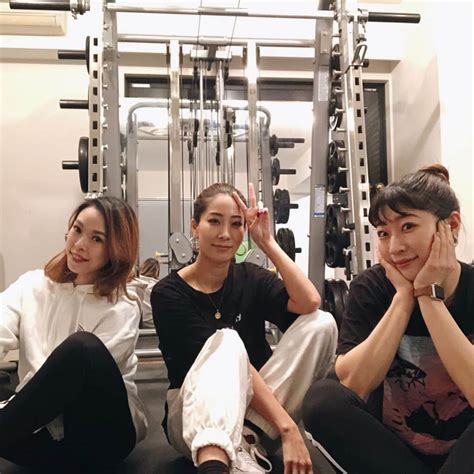 川戸沙羅さんのインスタグラム写真 川戸沙羅instagram「今日は Linda229macha ちゃんにご来店頂きました💪🏽🦵🏽