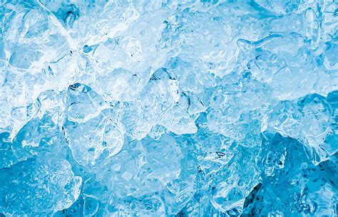 아이스 큐브 배경 아이스 큐브 질감 또는 배경 그것은 나를 신선하고 기분 좋게 만듭니다 음료 또는 다과 사업을 위해 만들어졌습니다 각얼음에 대한 스톡 사진 및 기타 이미지