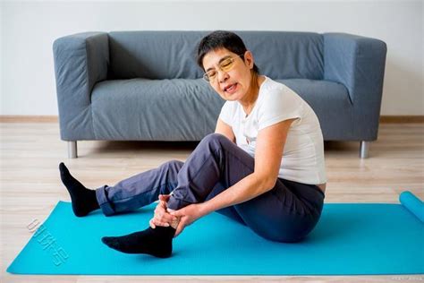 在睡觉时腿抽筋，不要以为仅是“缺钙”，建议大家重视资讯频道东方养生