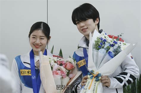 현장스케치 이해인세화여고 차준환고려대 은메달 남매 문화포커스