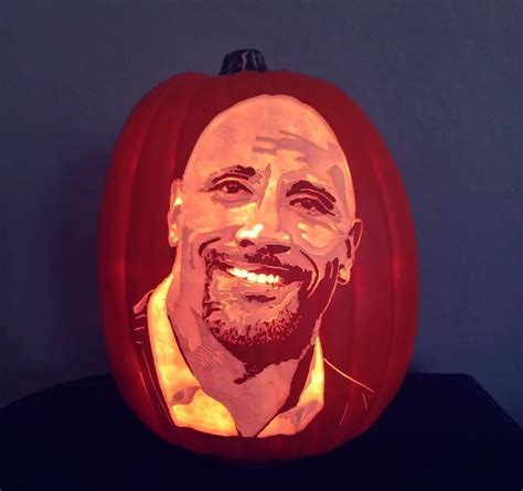 Чоловік вразив реалістичними зображеннями на гарбузах підбірка фото