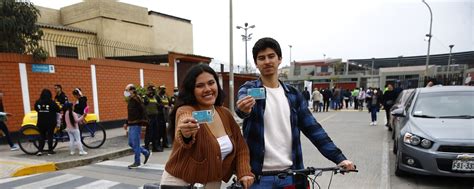 Medios De Transporte Alternativos ¿cómo Fueron A Votar Las Personas