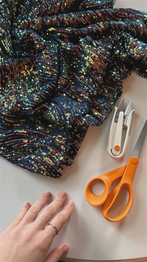 Sew Repair Clothes For You🪡 Are There Many Of Us Here🫣 And What Do You Keep Your Money In 🤩