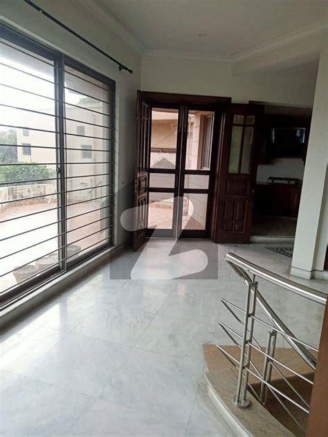 Model Town C Block 1 Kanal Upper Portion 2 Bed Model Town Block C Model Town Lahore