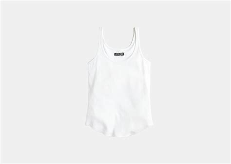 The 30 Uniqlo Tank Top I Pack On Every Single Trip Condé Nast Traveler