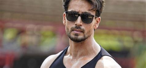 Tiger Shroff Asked To Reduce Fee By 50 For Bade Miyan Chote Miyan