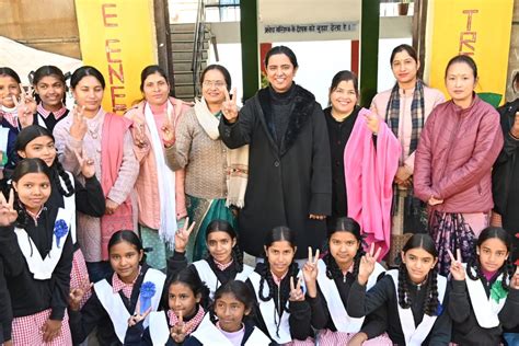 किशोरियोंमहिलाओं एवं बच्चों के स्वास्थ्य एवं स्वच्छता को लेकर