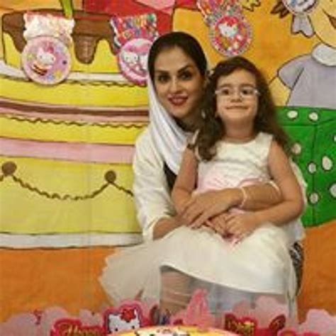 Stream Yalda Yazdanpanah Music Listen To Songs Albums Playlists For