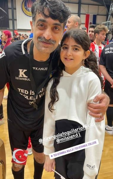 19 мая в Турции празднуют День памяти Ататюрка молодежи и спорта Дирен Полатогуллари [Казым