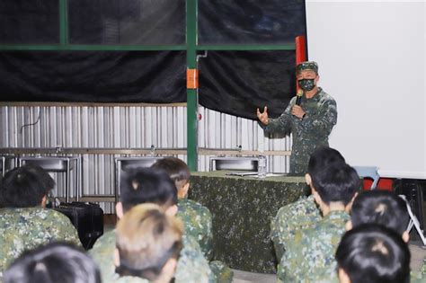 【新制教召強固國防】第3作戰區指揮官勉召員貢獻己力 軍聞 【新制教召強固國防】第3作戰區指揮官勉召員貢獻己力 青年日報