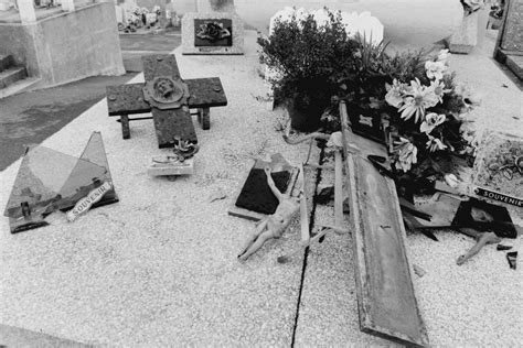 La Loire dans le rétro Il y a 30 ans le cimetière de Saint Genest