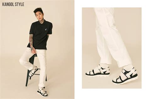 Kangol Korea 화이트블랙으로 구성된 캉골 New 샌들을 만나보세요 ‘아스터는 쿠셔닝이