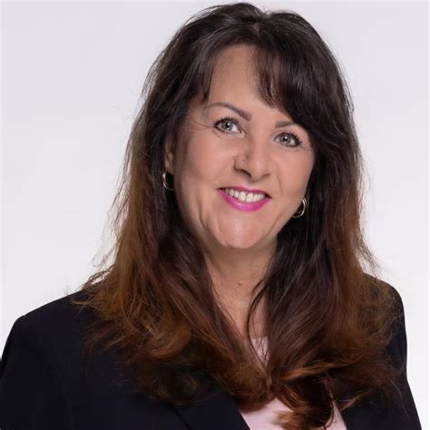 Jacqui Henzer Real Estate Agent Trade Me Property